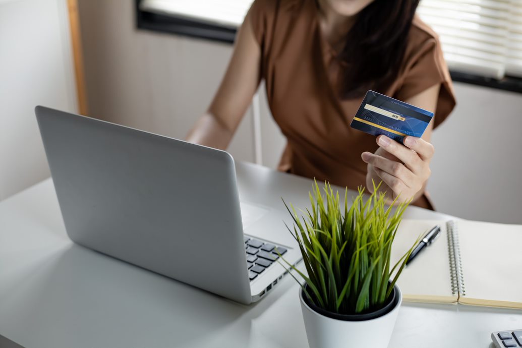 Credit Card Security: 8 Tips to Avoid Identity Theft | Antivirus.com ...